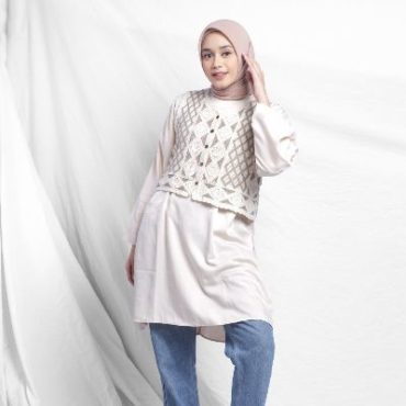 14 Rekomendasi Style Rompi Rajut Wanita Hijab (Terbaru 2025) - CekList.ID