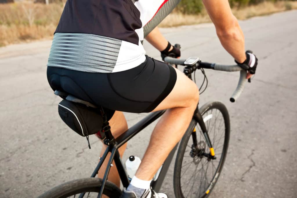 10 Rekomendasi Celana Sepeda Terbaik (Terbaru 2023) - CekList.ID
