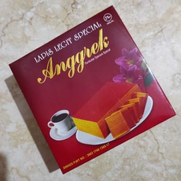 13 Rekomendasi Lapis Legit yang Enak (Terbaru 2025) - CekList.ID