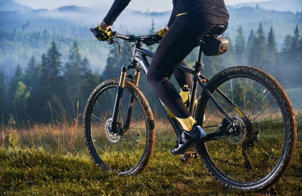10 Rekomendasi Celana Sepeda Panjang Terbaik (Terbaru 2023) - CekList.ID
