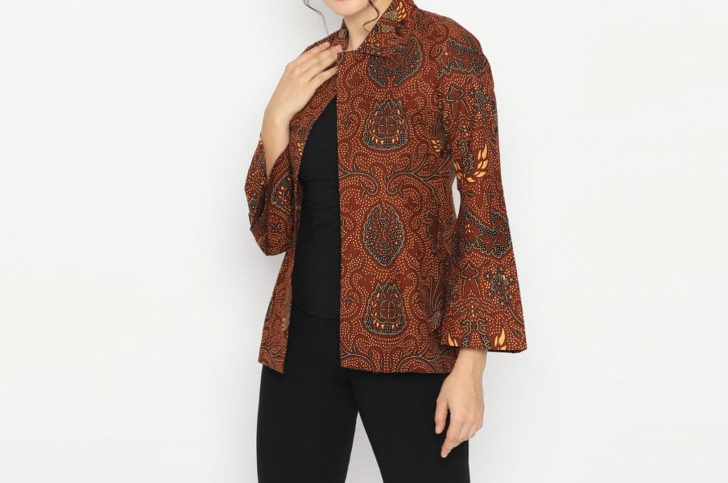 13 Rekomendasi Blazer Batik Kekinian Terbaik (Terbaru 2024) - CekList.ID