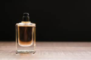 10 Rekomendasi Parfum Lokal Pria yang Wangi (Terbaru 2024) - CekList.ID