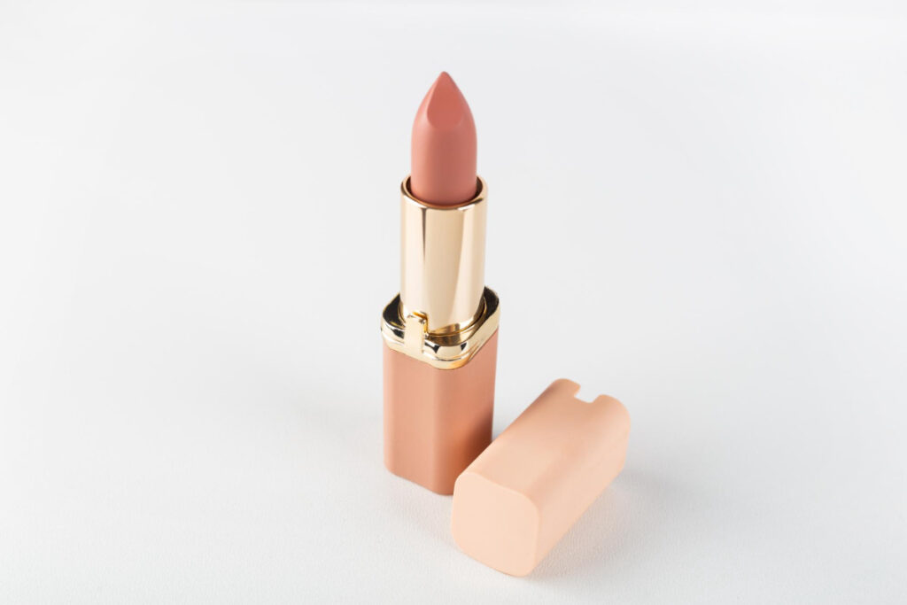 13 Rekomendasi Lipstik Warna Peach yang Cantik (Terbaru 2025) - CekList.ID