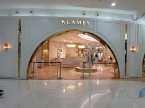 10 Rekomendasi Toko Baju di Mall (Terbaru 2025) - CekList.ID